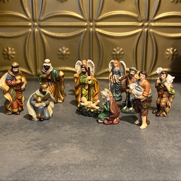 Holiday | 11 Piece Miniature Nativity Set | Poshmark